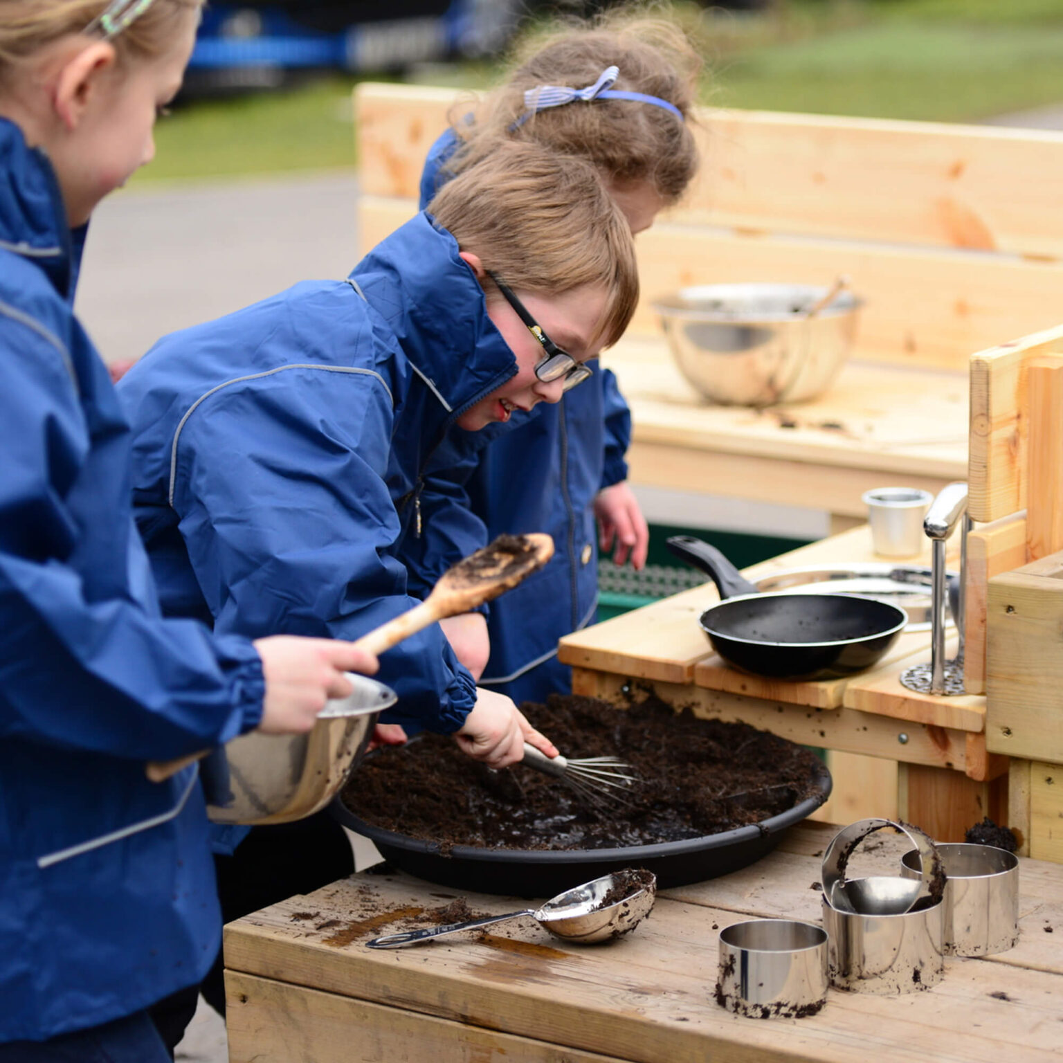 Mud Kitchen Ideas: The Ultimate Guide to Outdoor Learning