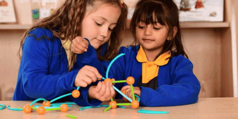 Roadshow | Early Excellence